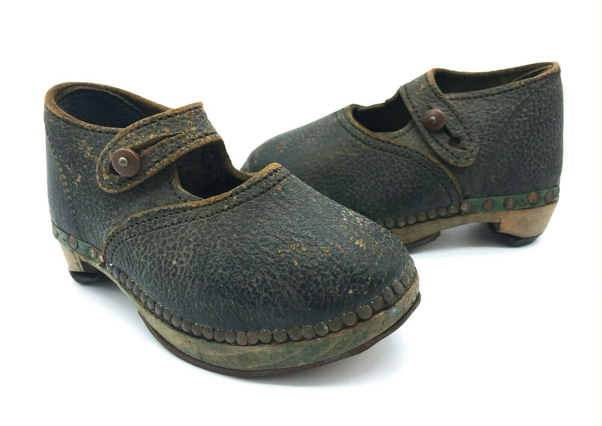 C. 1900 Lancashire, England Children's Clogs / Wood & Leather Shoes, P ...